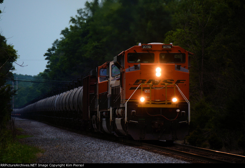BNSF 9096 CSX Train K042 Crude Oil Loads